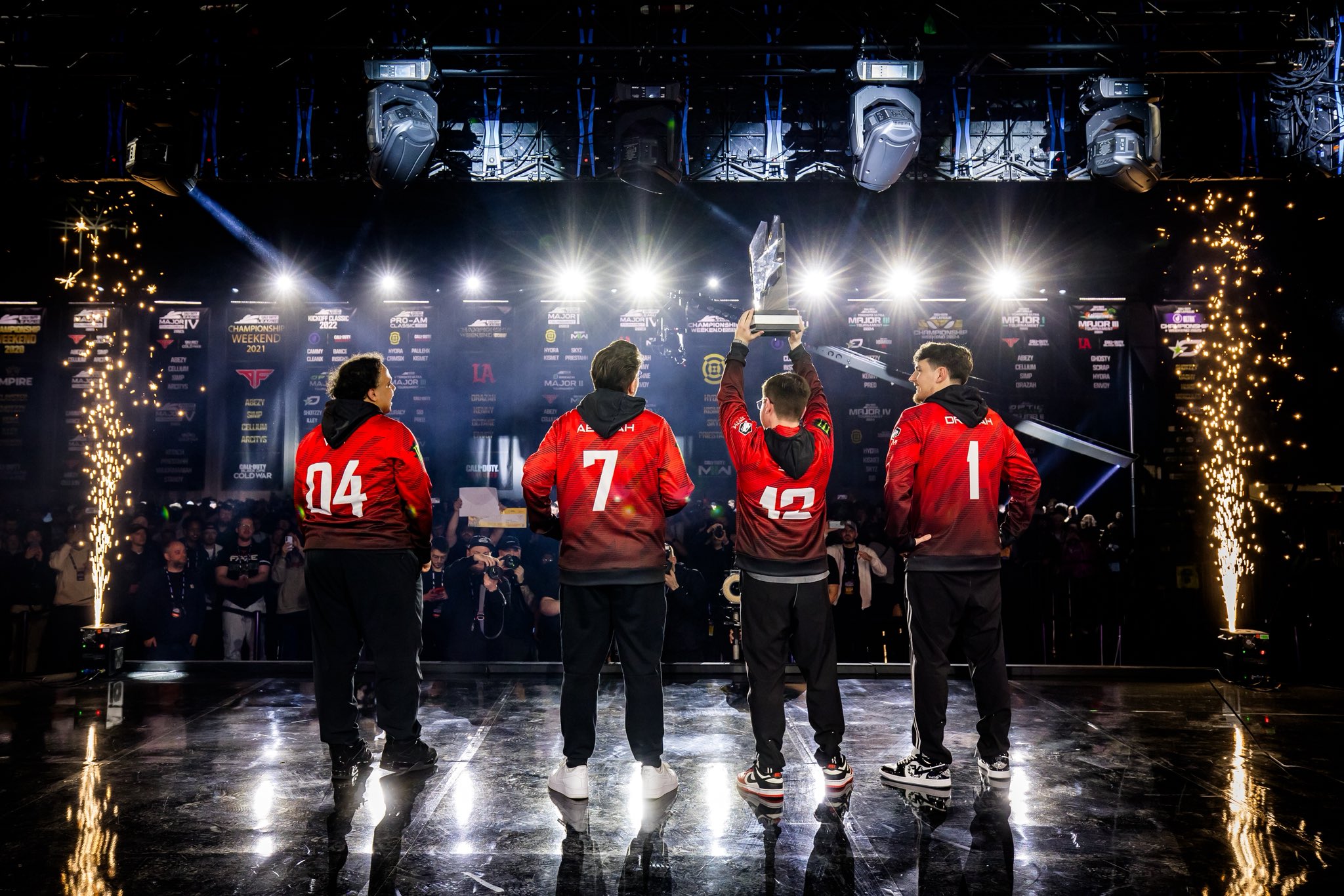 FaZe Vegas renverse OpTic et s’offre le Major 2 de la CDL 2026 à ...